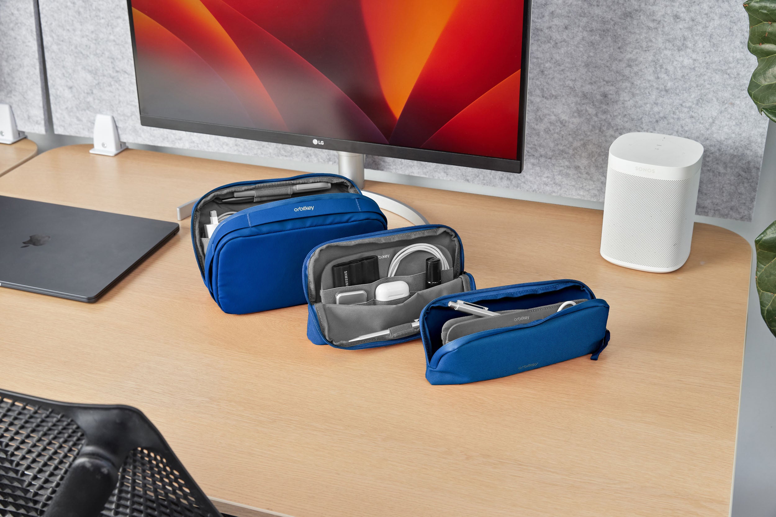 2-in-1 Tech Pouch – Orbitkey Europe